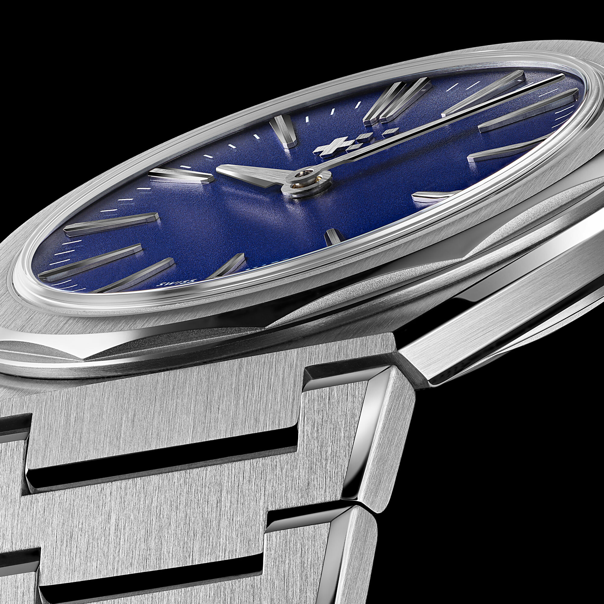 The Twelve 660 Rubber - Black | Christopher Ward