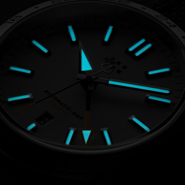 C63 Sealander GMT | Christopher Ward