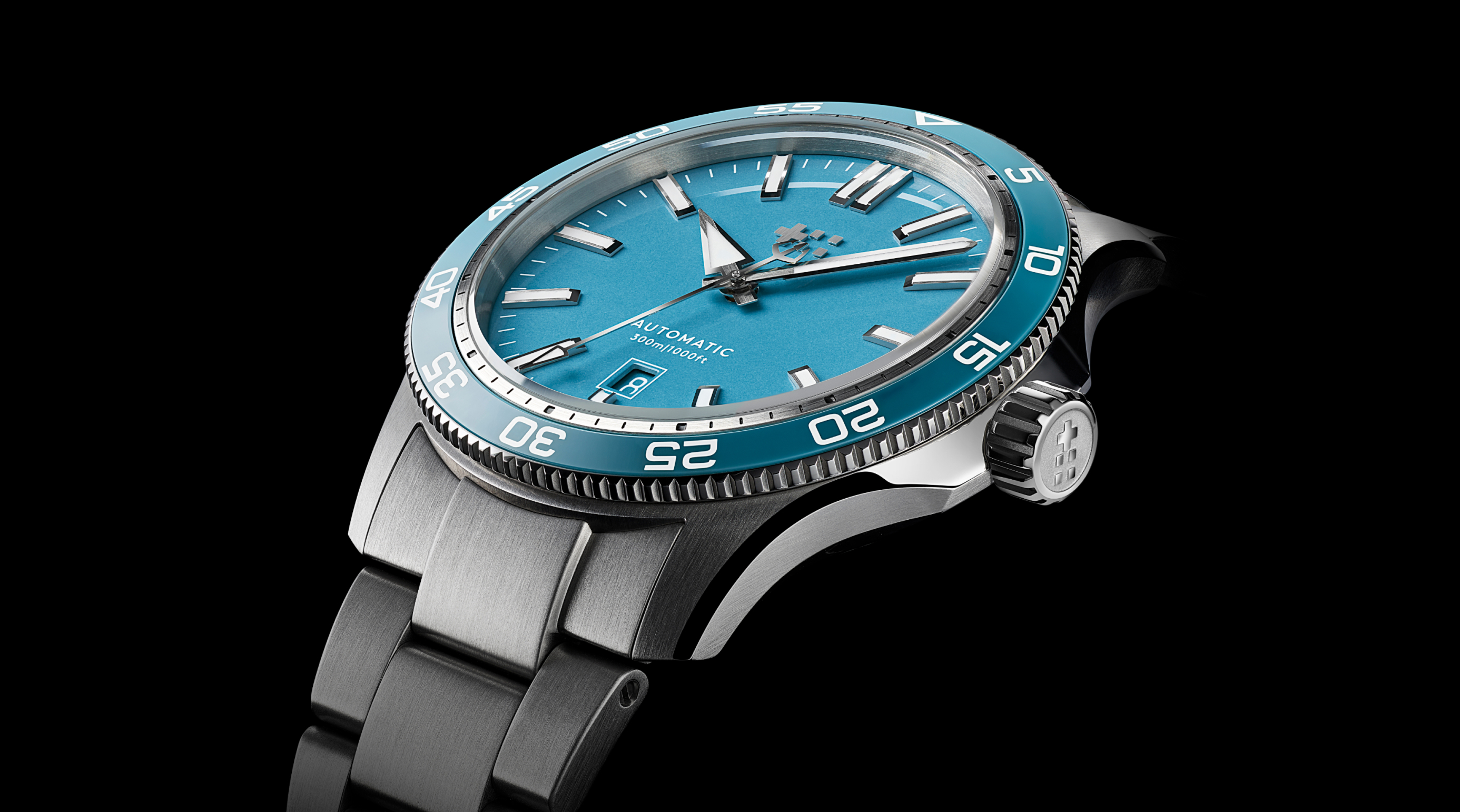 Take a look at the NEW‘Pool Blue’ C60 Trident Pro 300 | WatchinTyme