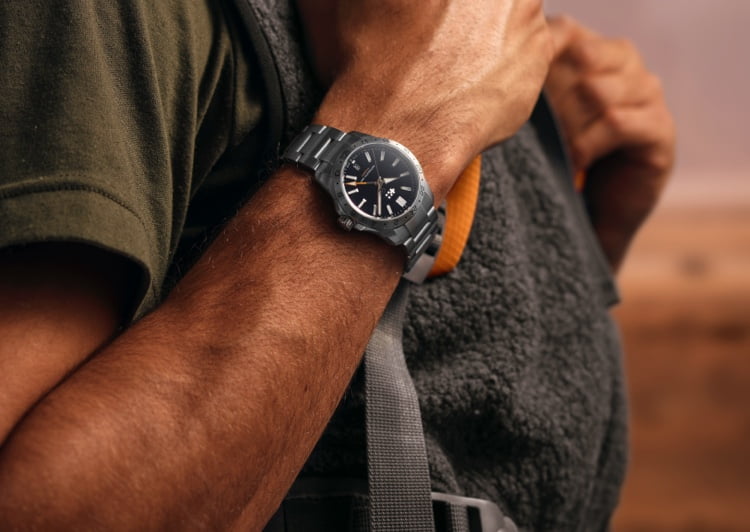 Loupe: Discover the new C63 Sealander 36 GMT