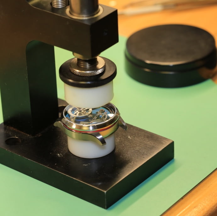 Loupe: Assembly: final stage | Christopher Ward